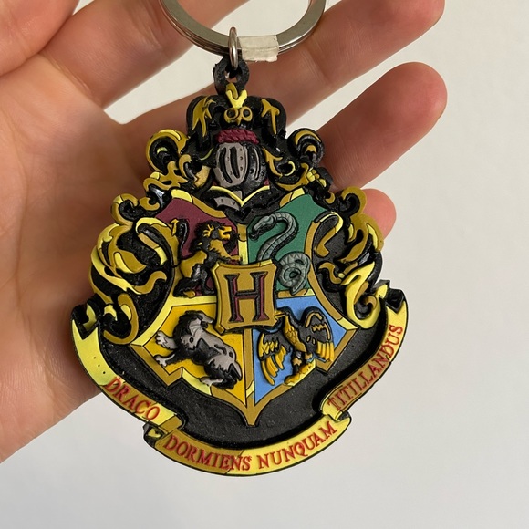 Other | Universal Studios Harry Potter Hogwarts Crest Keychain | Poshmark